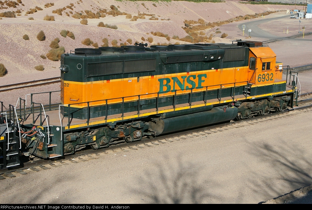 BNSF 6932
